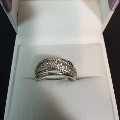 TRI COLOR STONES SET IN STERLING SILVER | EstateSales.org