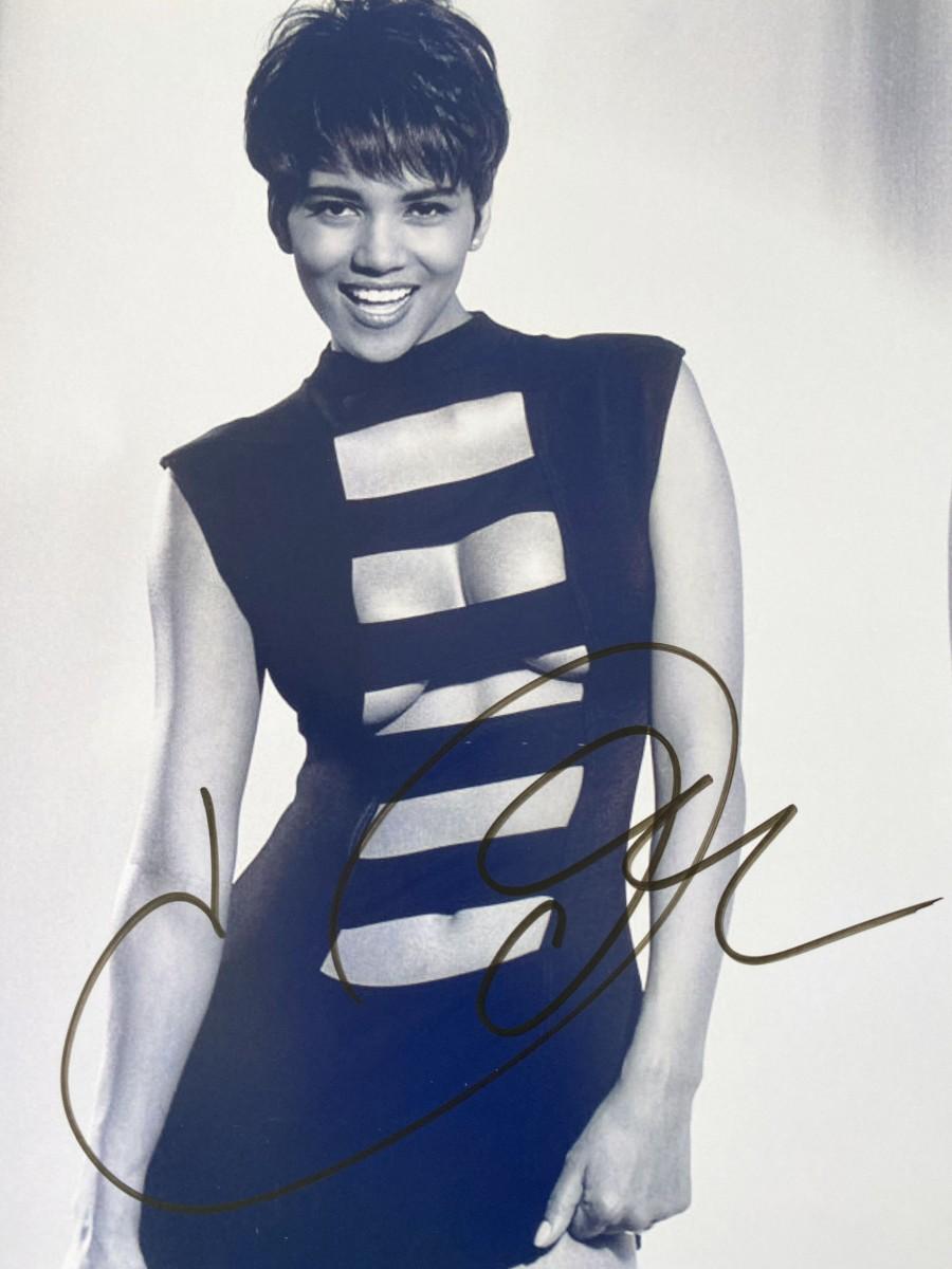 Halle Berry Signed Photo | EstateSales.org