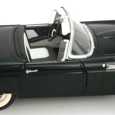 Revell 1956 Ford T-Bird | EstateSales.org
