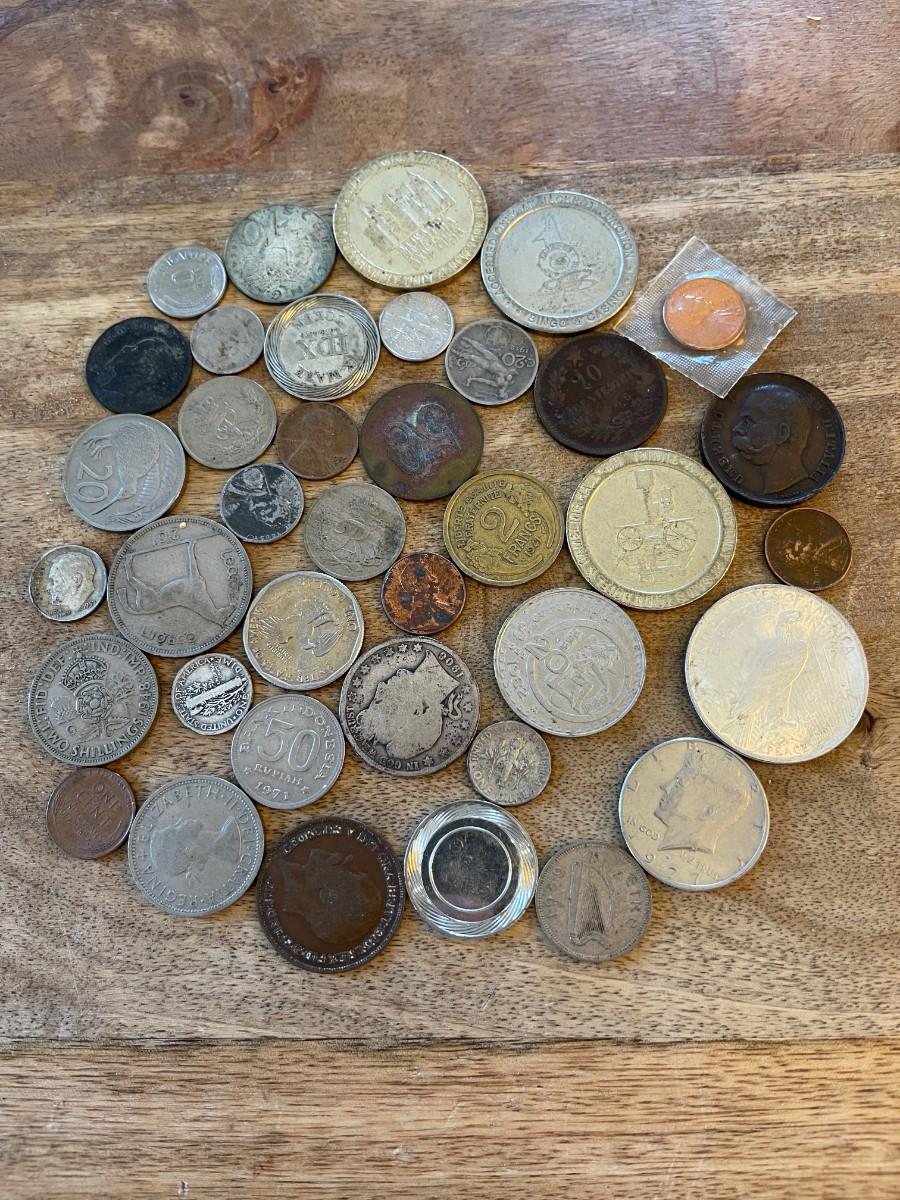 Old coin lot - US & Foreign | EstateSales.org