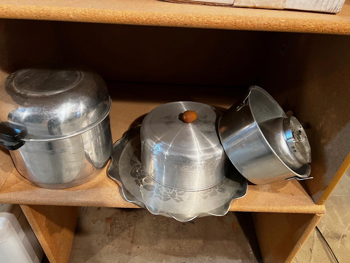 Cake Pans, Boiler, Sifter, Vintage | EstateSales.org