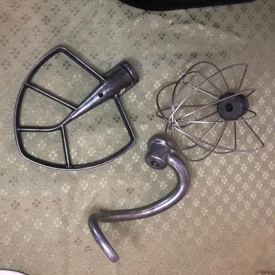 LOT 30M: KitchenAid Professional 550 HD Stand Mixer Model W03978301 ...