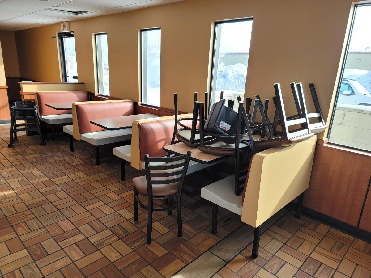 3 Booths with Tabletops | EstateSales.org