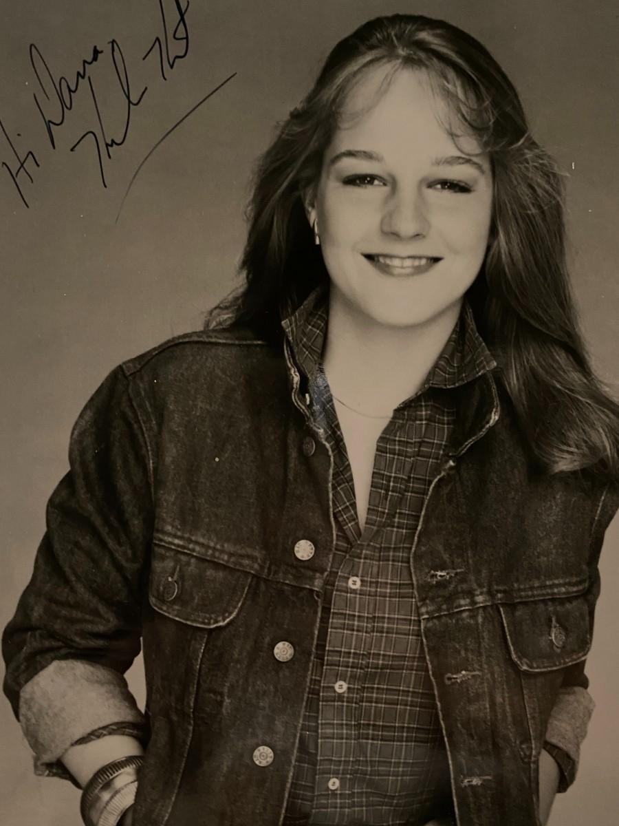 Mad About You Helen Hunt signed photo | EstateSales.org