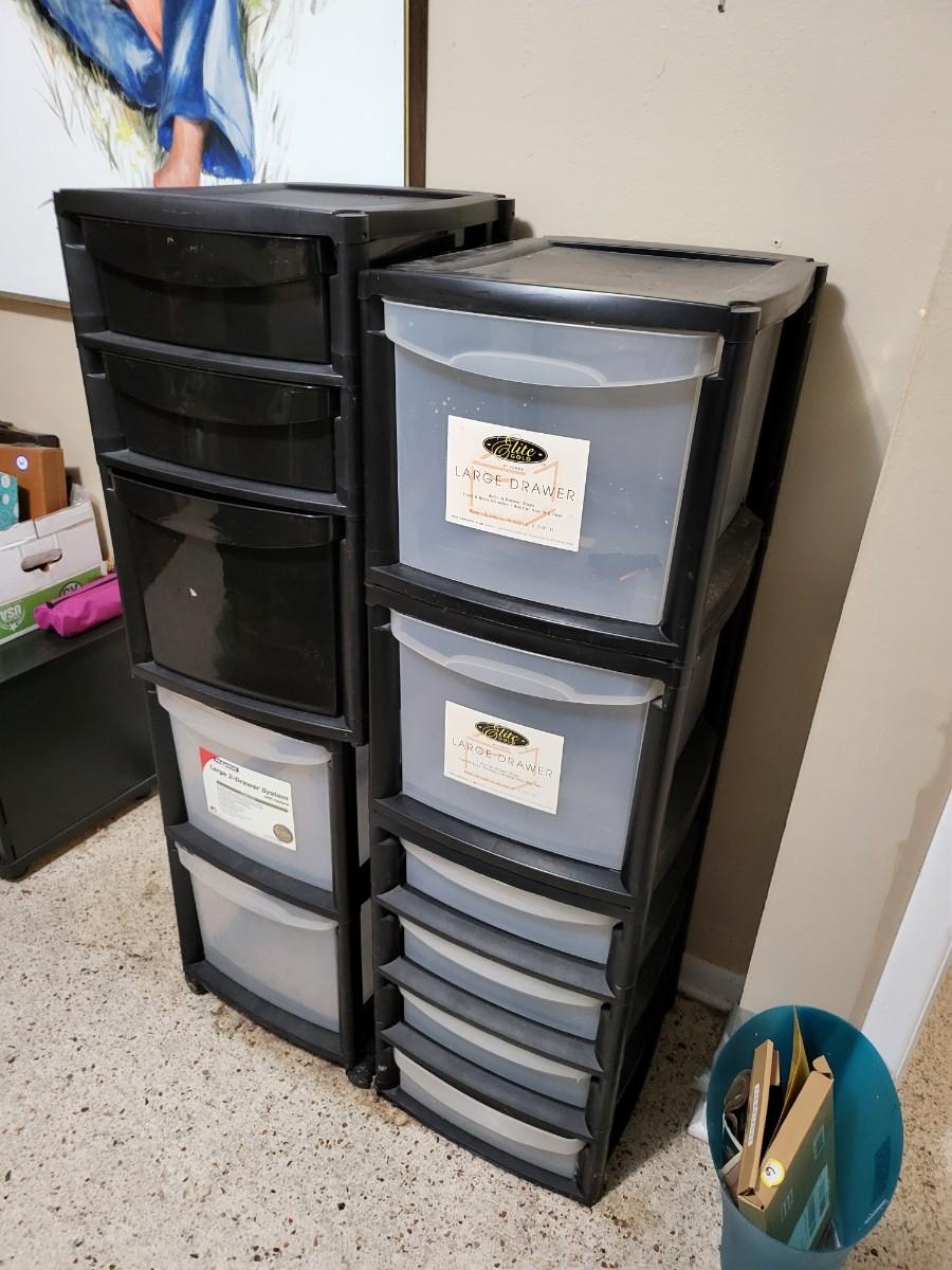 4 Plastic Drawers