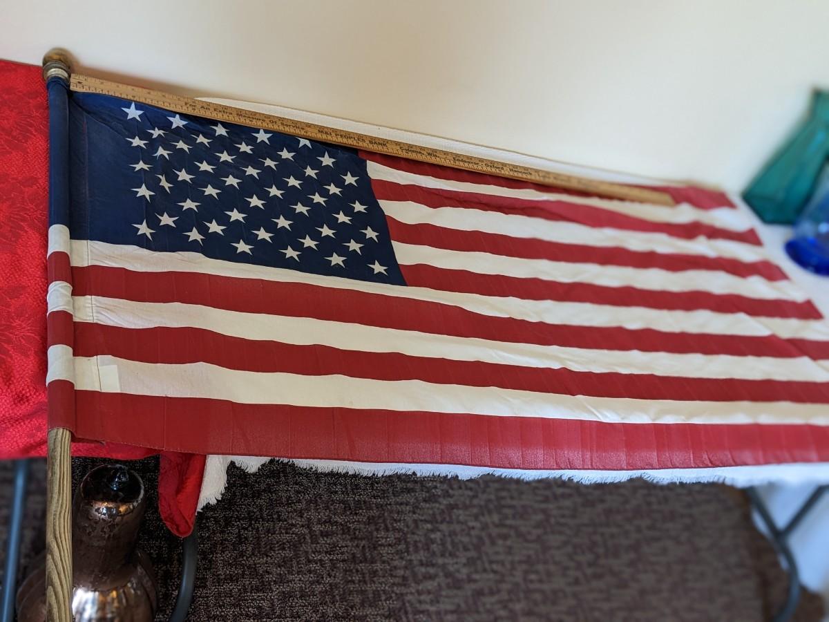 5' US Flag with Post | EstateSales.org