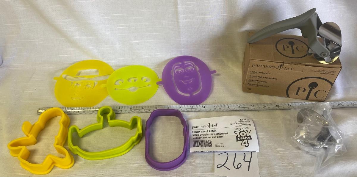 Pampered Chef Cookie Cutters | EstateSales.org