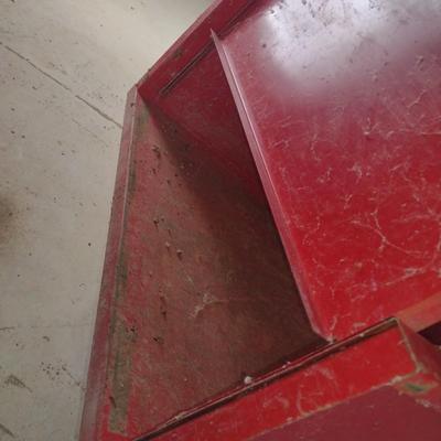 Red Devil Load Hog Pull Behind Dump Wagon | EstateSales.org