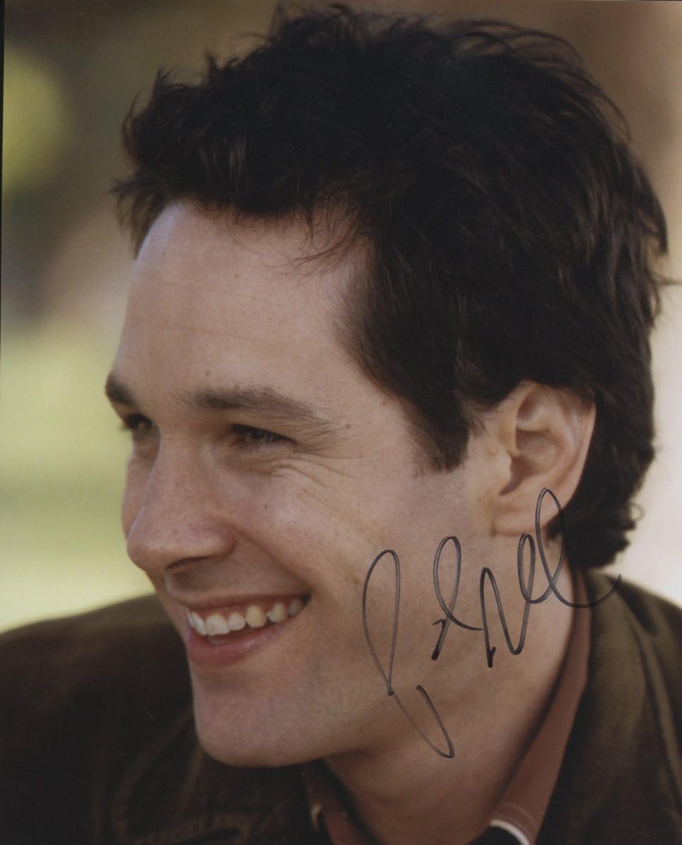 Paul Rudd signed photo | EstateSales.org