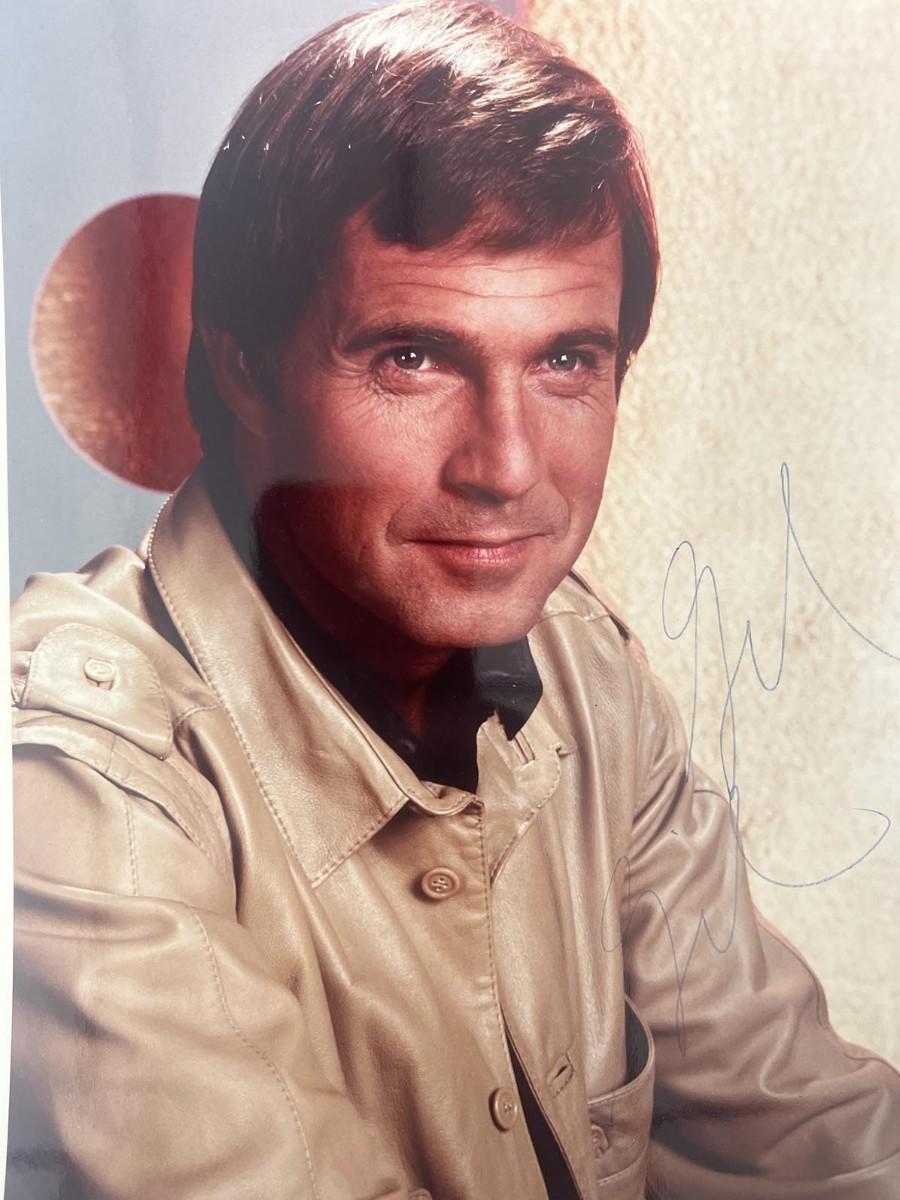 Buck Rogers Gil Gerard signed photo | EstateSales.org
