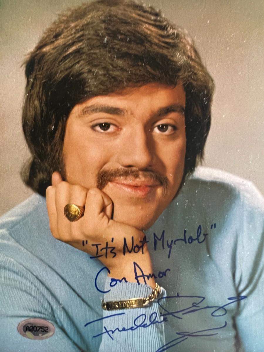 Freddie Prinze signed photo. GFA authenticated | EstateSales.org