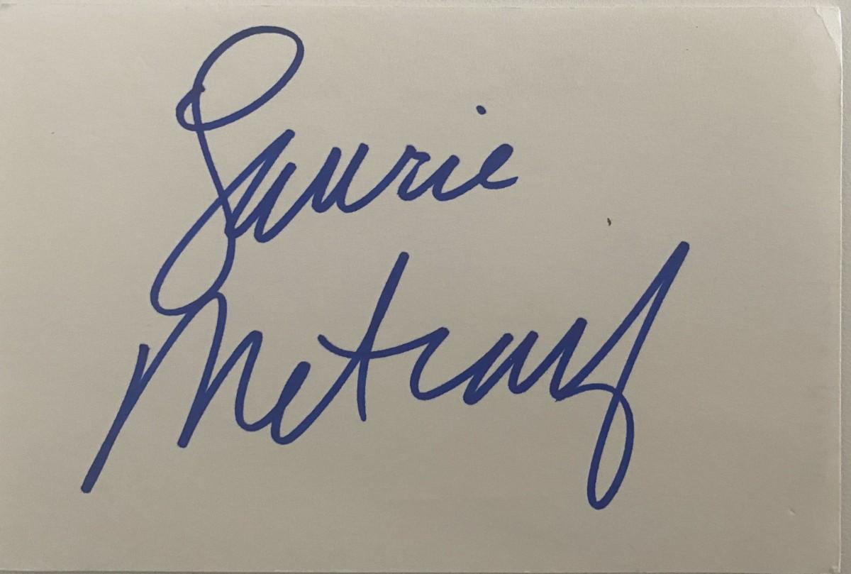 Laurie Metcalf original signature. 6x4 inches | EstateSales.org