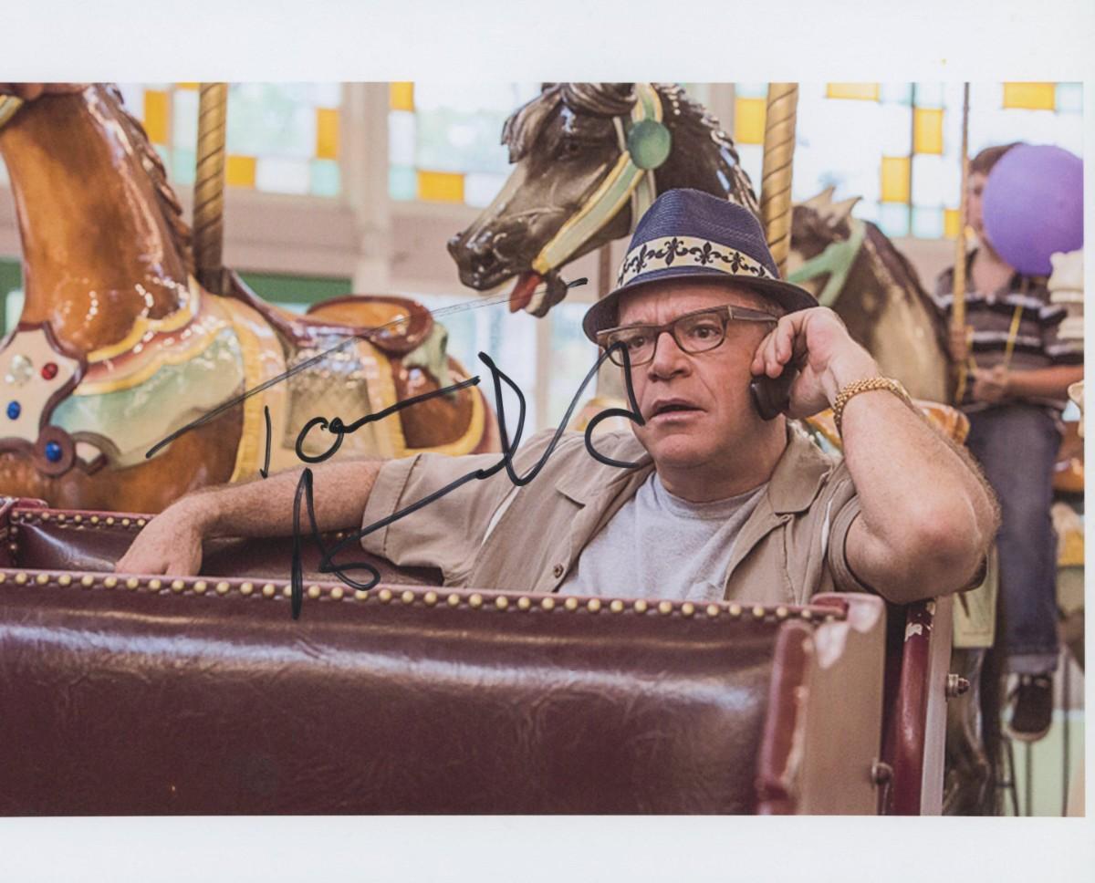 Tom Arnold signed photo | EstateSales.org