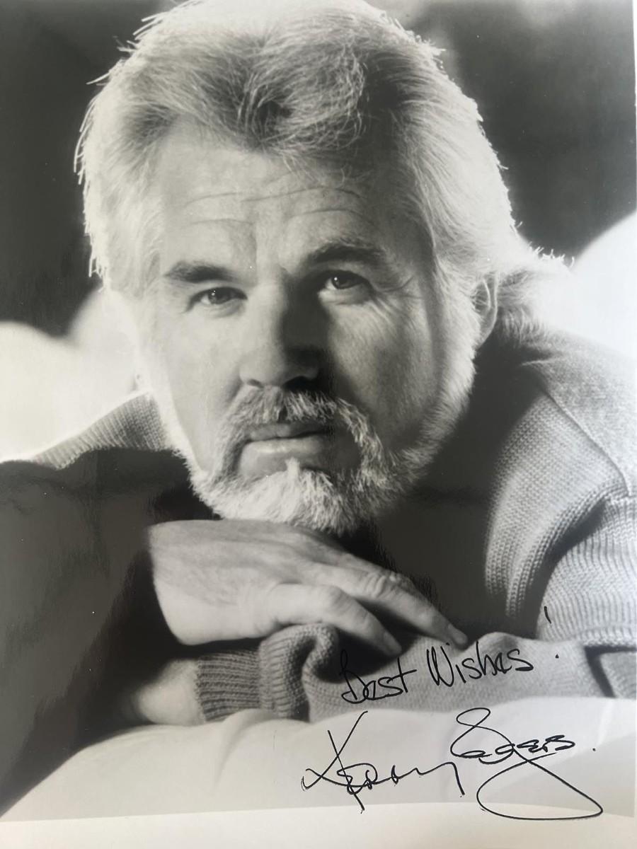 Country singer Kenny Rogers signed photo | EstateSales.org
