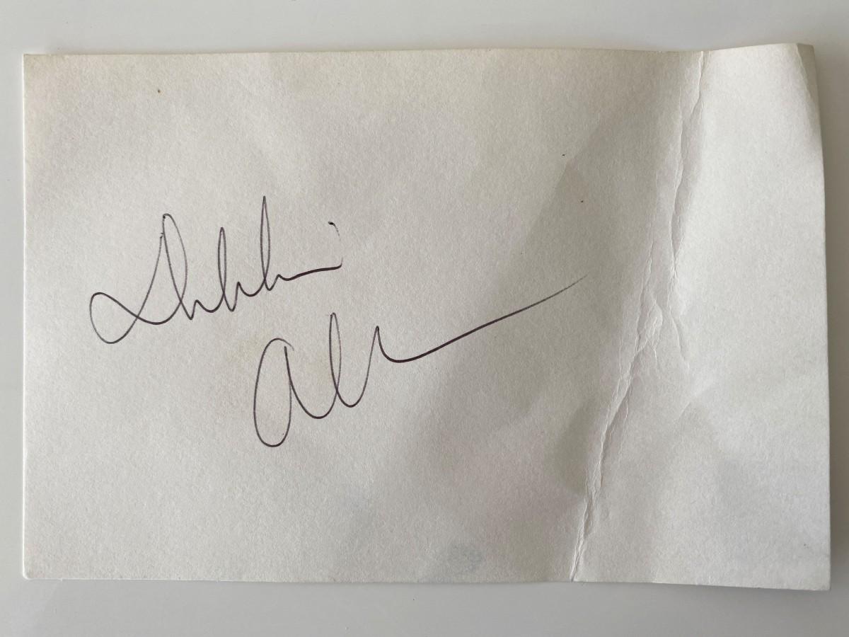 Debbie Allen Signature Cut | EstateSales.org