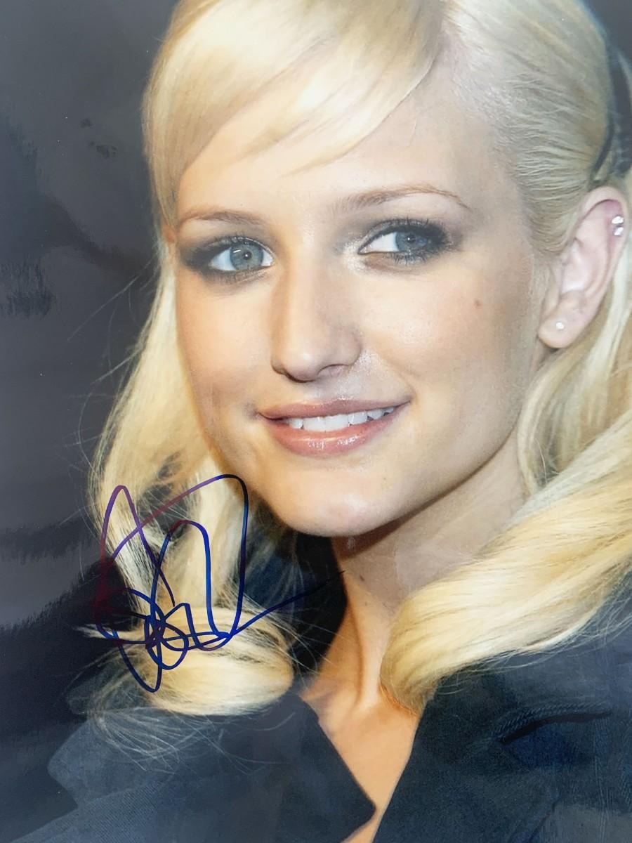 Ashlee Simpson signed photo | EstateSales.org