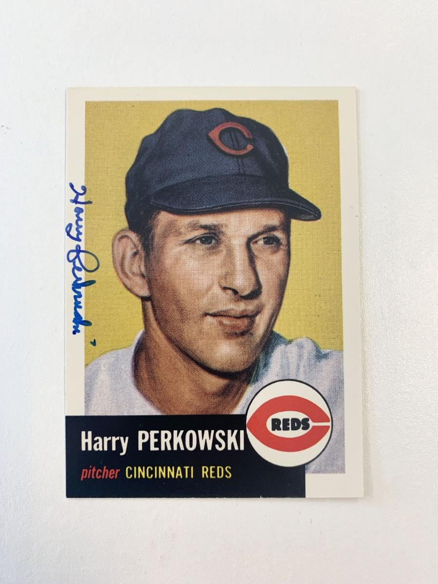 Harry Perkowski signed baseball card | EstateSales.org