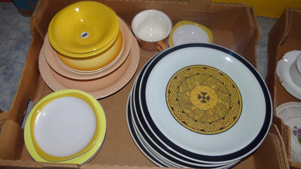 Variety China Pieces | EstateSales.org