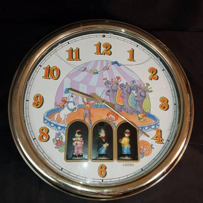 CIRCUS THEMED MUSICAL CLOCK | EstateSales.org
