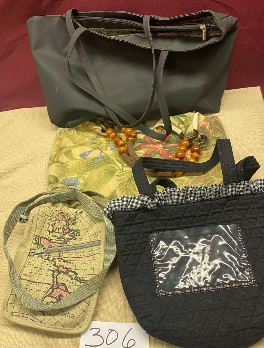 Purses | EstateSales.org