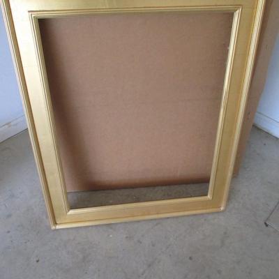 Picture Frame 22" x 30" | EstateSales.org