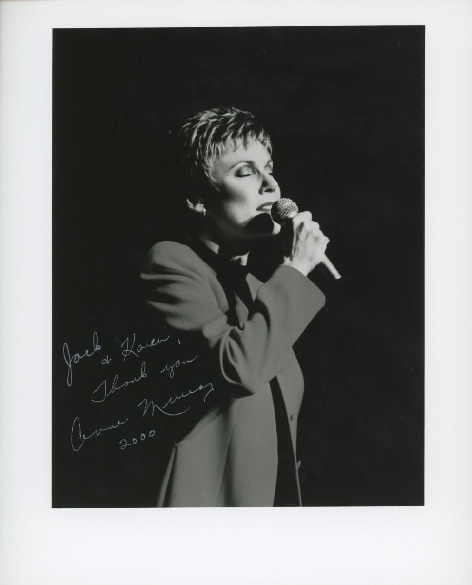 Country Singer Anne Murray signed photo | EstateSales.org