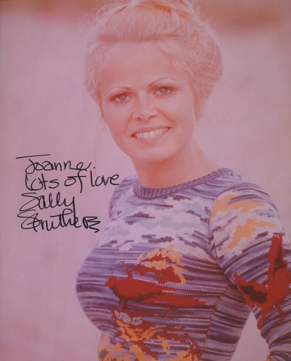 All in The Family Sally Struthers signed photo | EstateSales.org