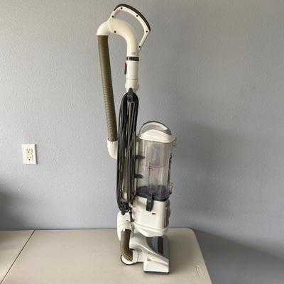 SHARK NAVIGATOR PROFESSIONAL UPRIGHT VACUUM CLEANER MODEL NV370 26 ...