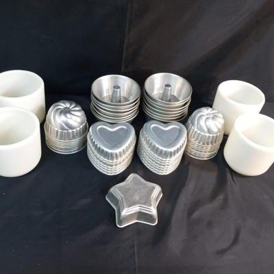 LARGE COLLECTION OF SMALL METAL MOLDS AND 4 FIRE KING DISHES ...
