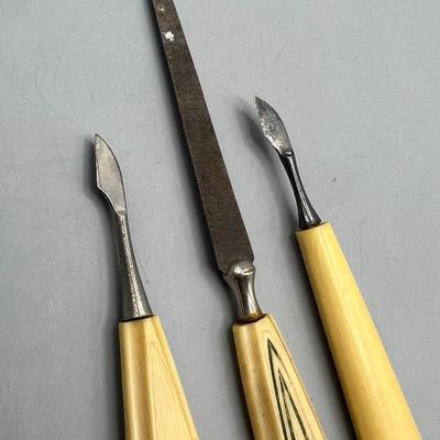Vintage Hobby Carving Crafting Scraping Tools | EstateSales.org