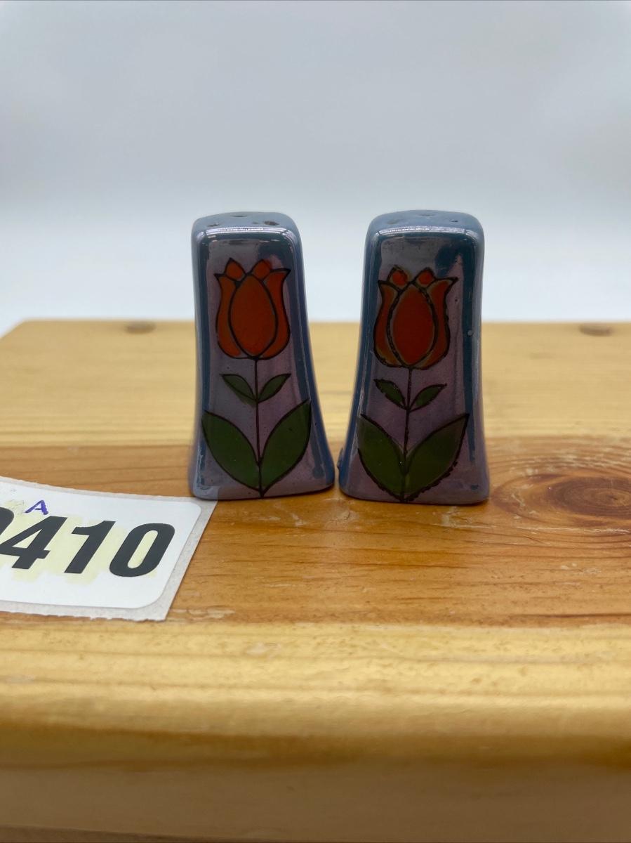 Blue lusterware salt & pepper shakers | EstateSales.org Blue lusterware salt & pepper shakers | EstateSales.org