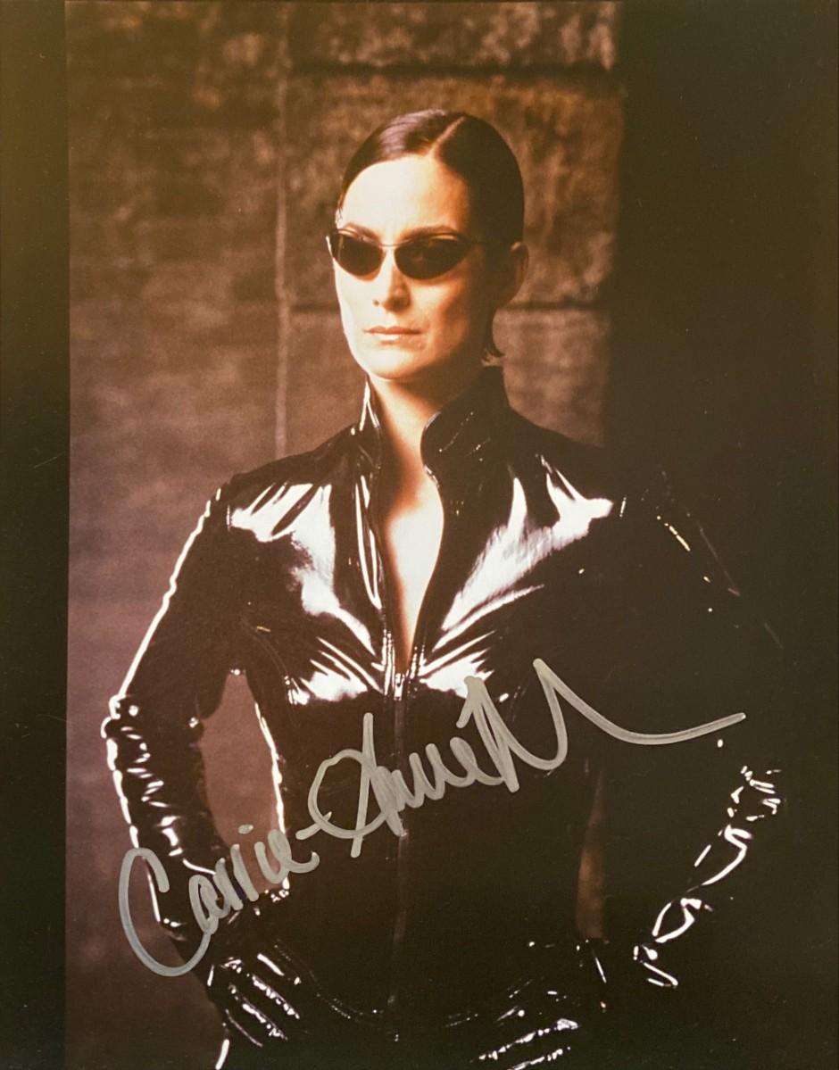 The Matrix Carrie-Anne Moss signed photo | EstateSales.org