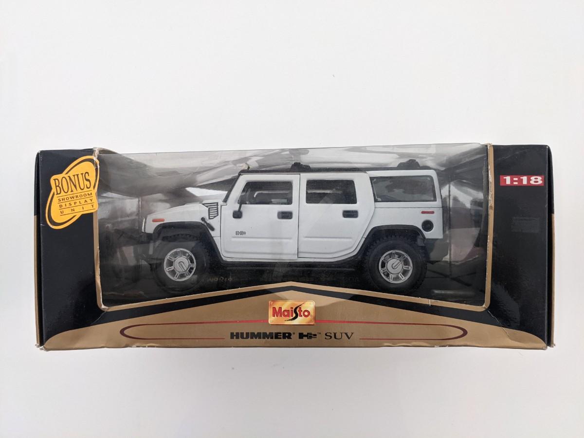 Hummer H2 SUV 1:18 Premiere Edition Maisto Showroom Display ...