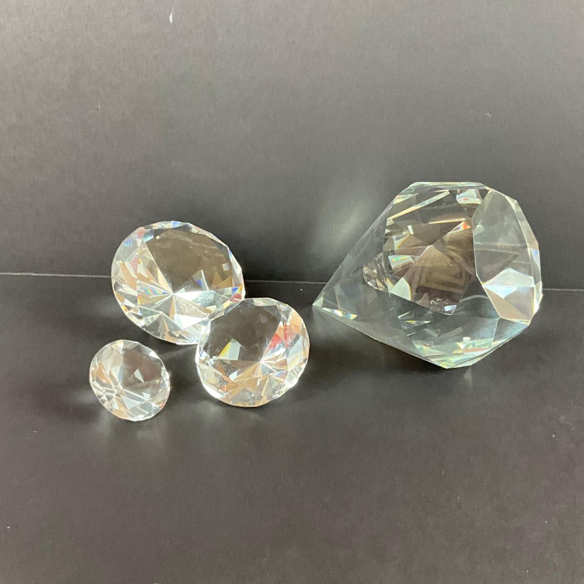 449 Lot of Crystal Diamond Shaped Paperweights | EstateSales.org