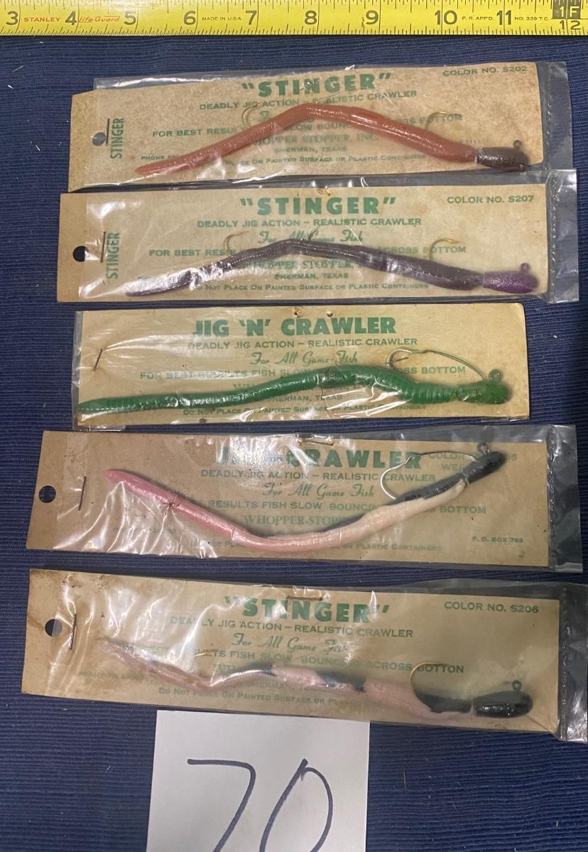 Vintage Worm Lures | EstateSales.org