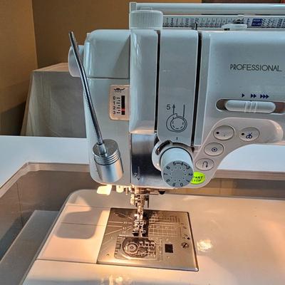 Janome Memory Craft 6600 P Sewing Machine + More (CR-JS) | EstateSales.org