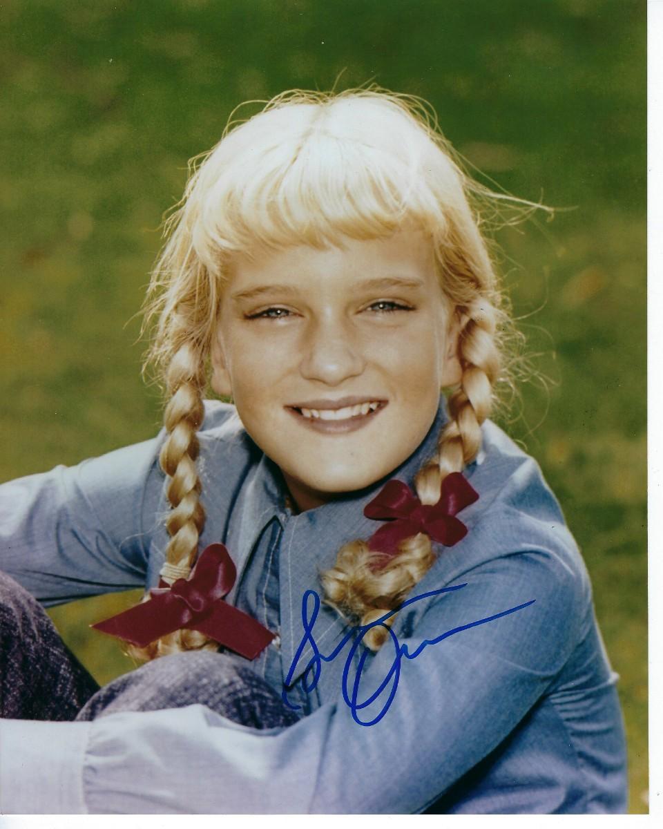 The Brady Bunch Susan Olsen signed photo | EstateSales.org