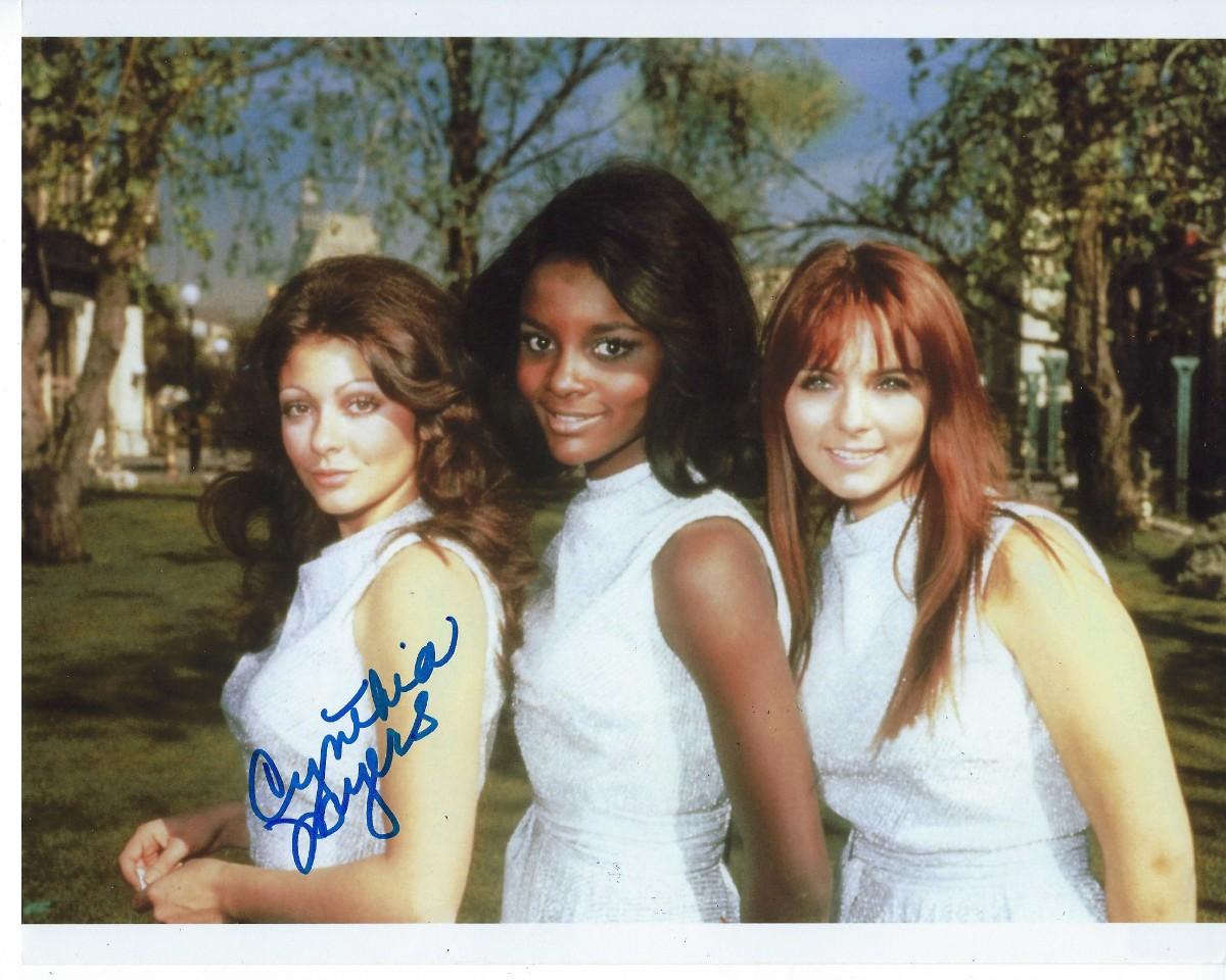 Cynthia Myers Signed Photo | EstateSales.org