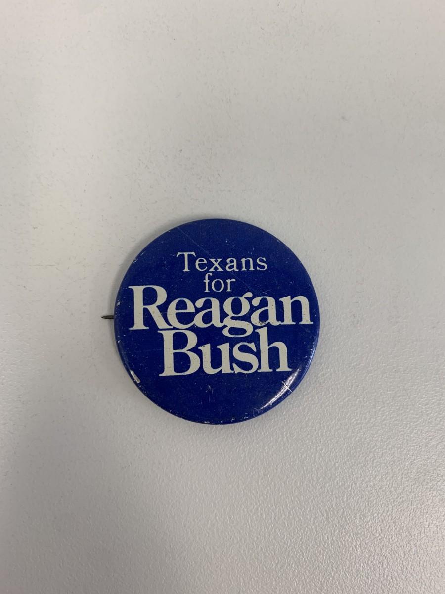 Texas for Reagan Bush pin | EstateSales.org