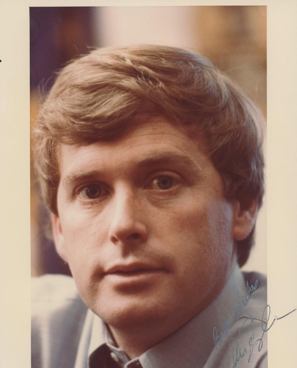 Dan Quayle signed photo | EstateSales.org