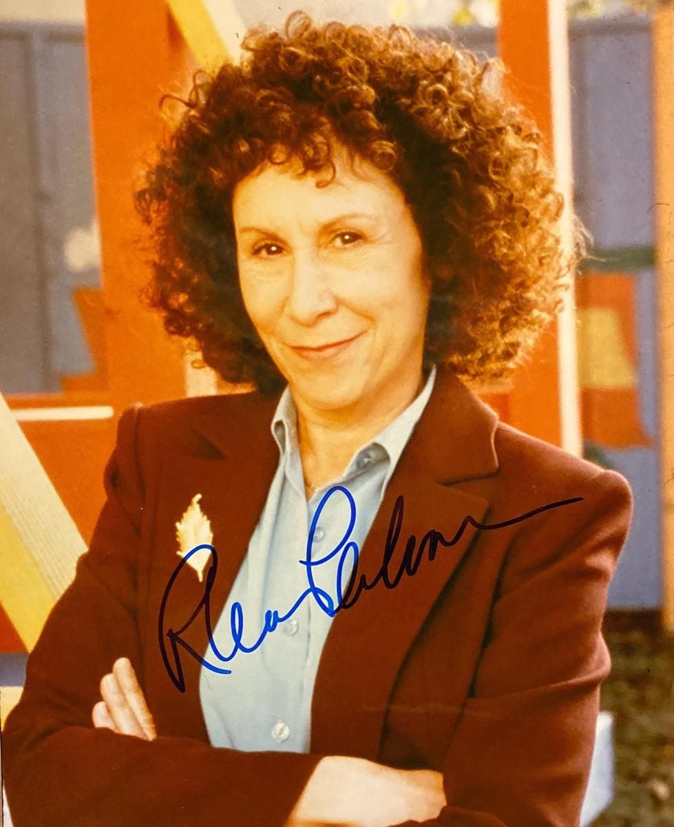 Taxi Rhea Perlman signed photo | EstateSales.org