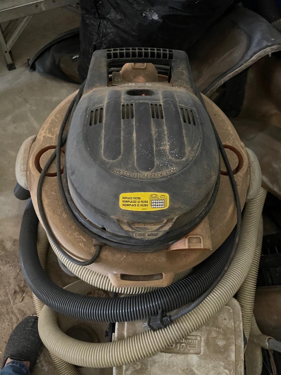 Shop vac | EstateSales.org
