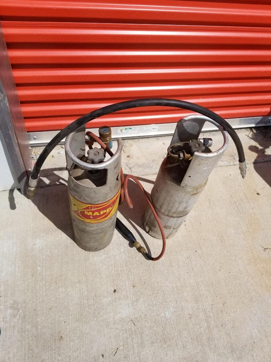 2 Propane Tanks | EstateSales.org