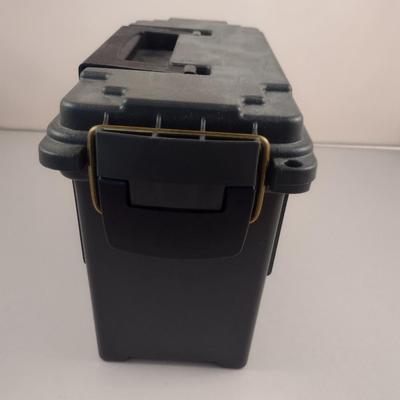 Plano Plastic Field Box | EstateSales.org