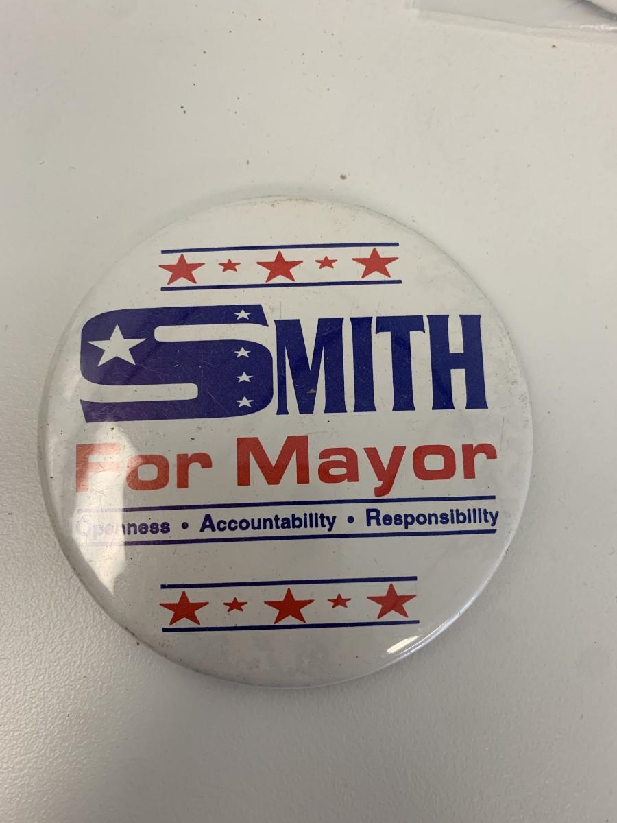 Smith for Mayor pin | EstateSales.org