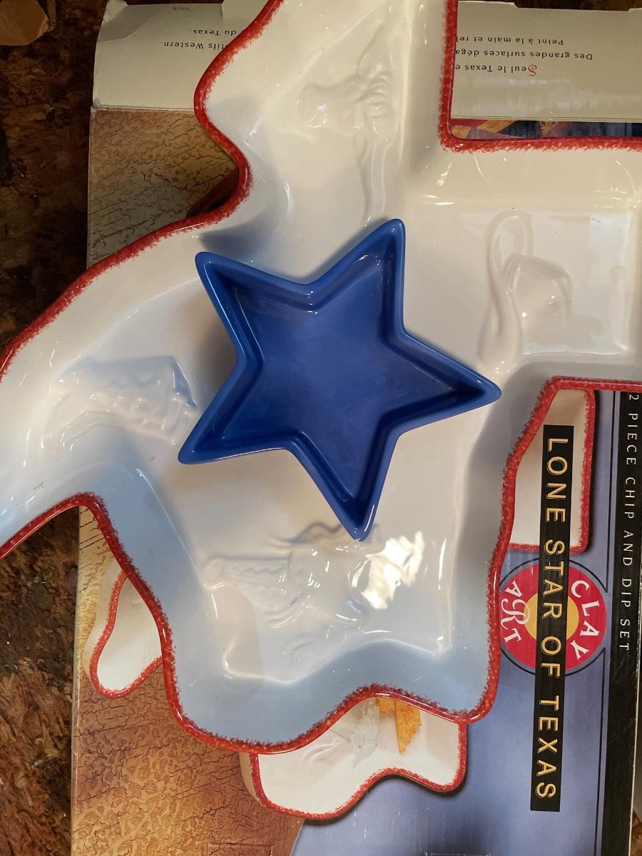 Lone star chips and dip tray | EstateSales.org