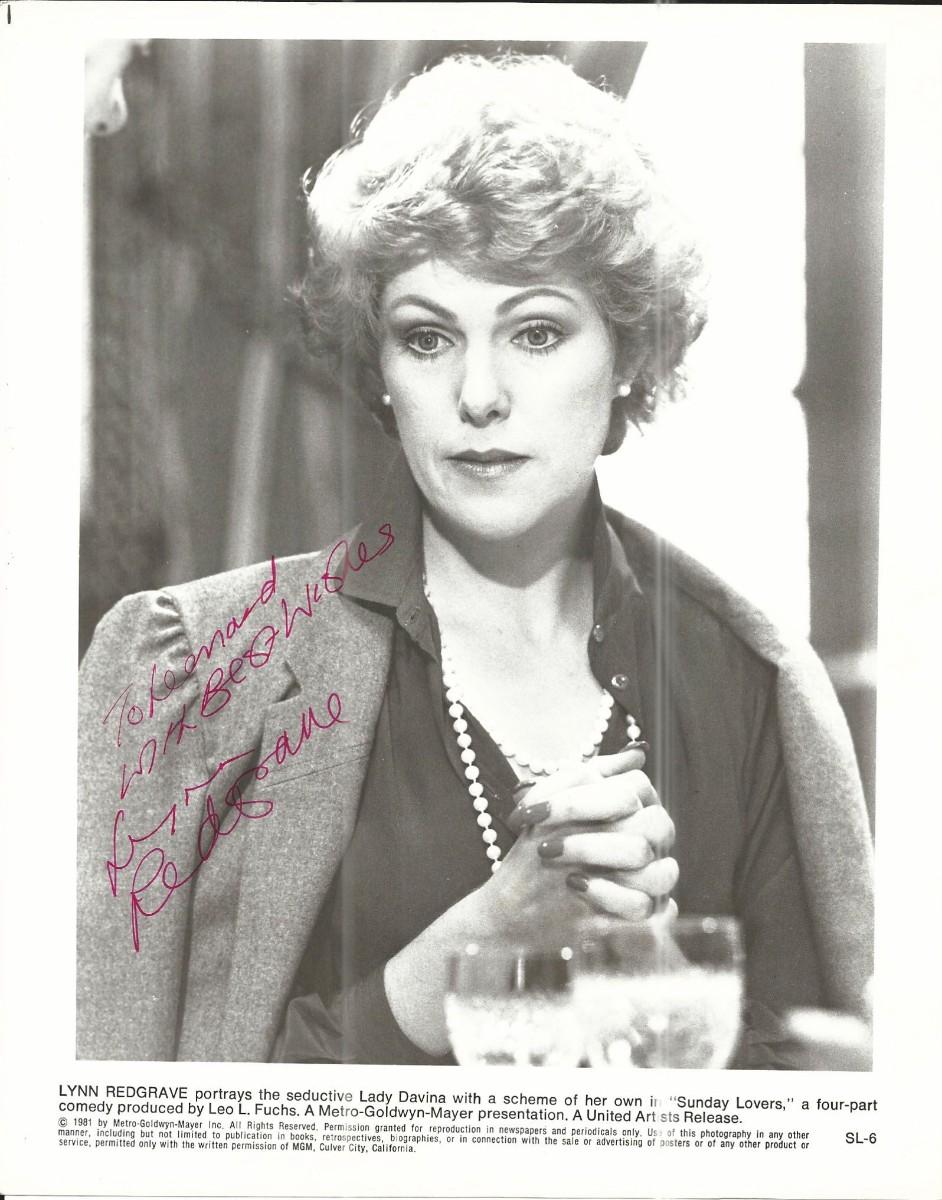 Sunday Lovers Lynn Redgrave Signed Movie Photo | EstateSales.org