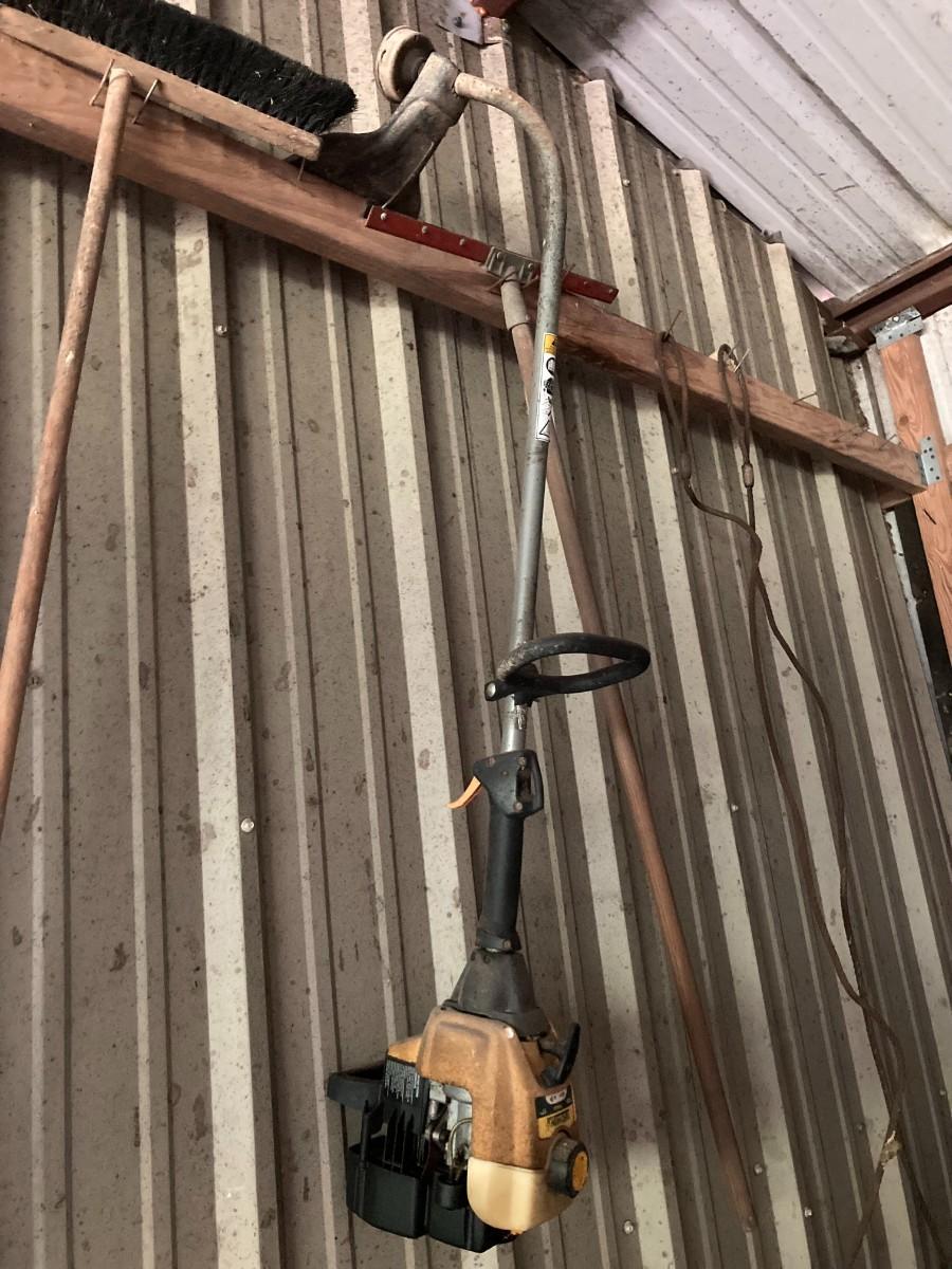 Craftsman Incredi-Pull weed eater, 4-cycle, high torque | EstateSales.org
