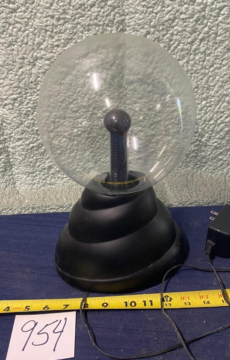 Plasma Light | EstateSales.org