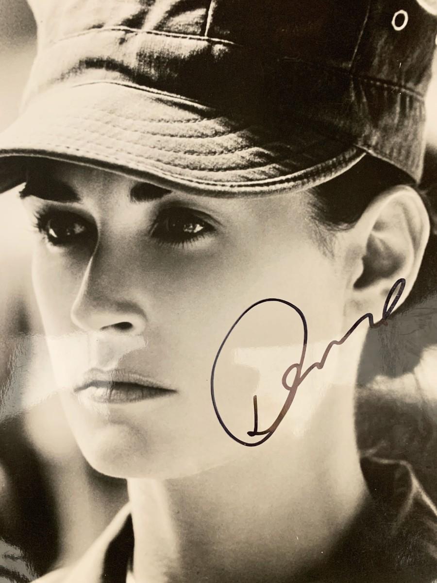 Demi Moore signed photo | EstateSales.org